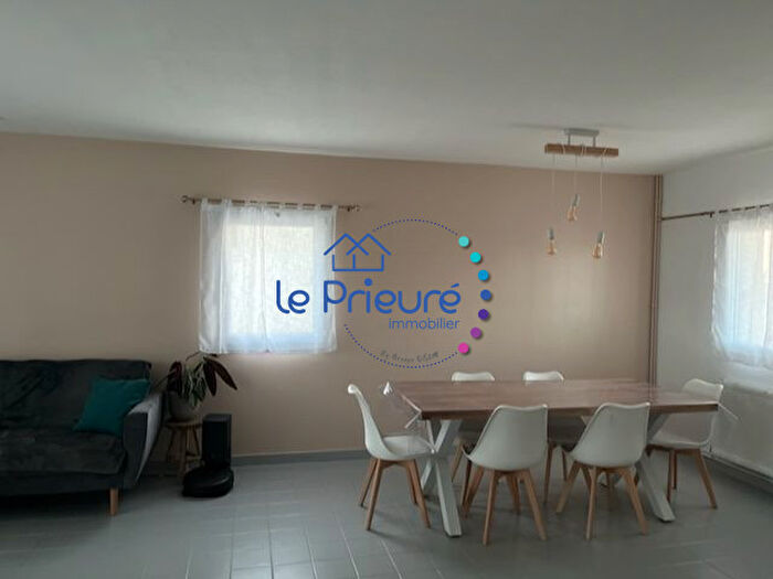 Saint-Nizier-sous-Charlieu : Maison 4 pièces à louer