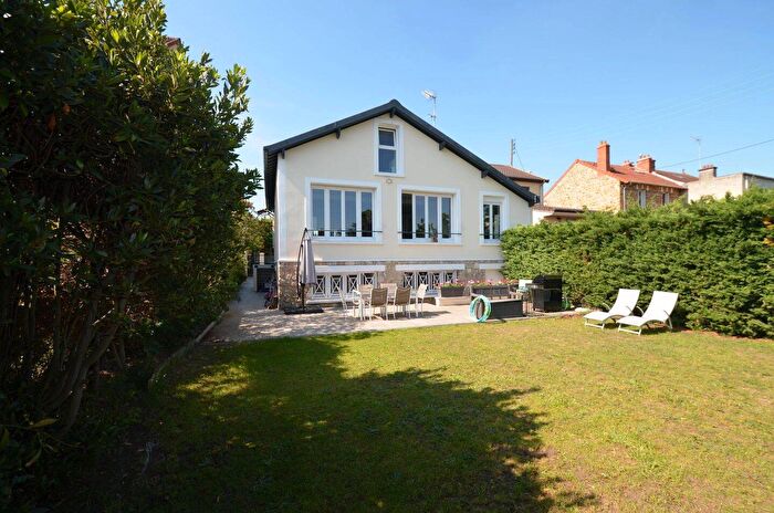 Maison 7 pièces à Ouest, Croissy-sur-Seine, à louer