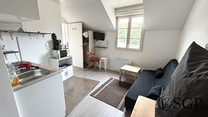 Appartement 1 pièce à Buc, à louer