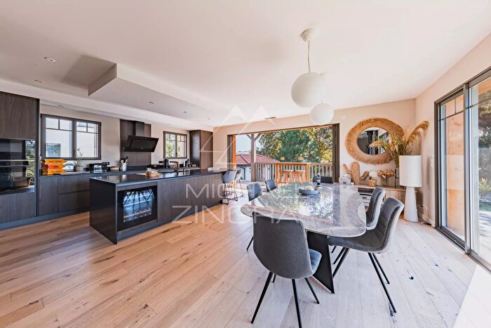 Maison à vendre - La Teste-de-Buch, Les Chênes Verts, Bordes, Clair-Bois, Pinède de Conteau - 5 pièces - 3 chambres