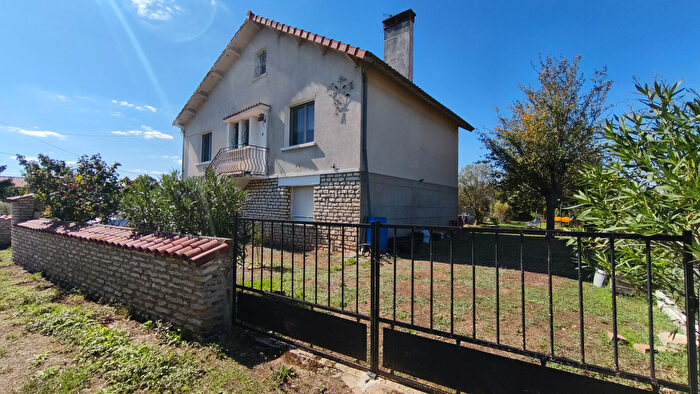 Maison 3 pièces à vendre à Blanzay