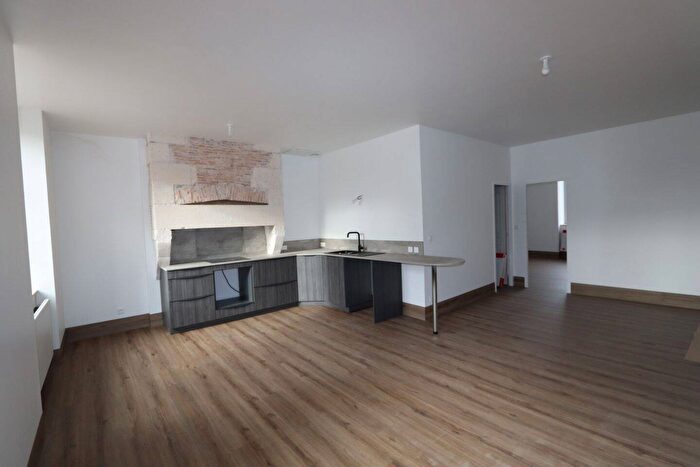 Appartement à louer - La Charité-sur-Loire - 4 pièces - 3 chambres