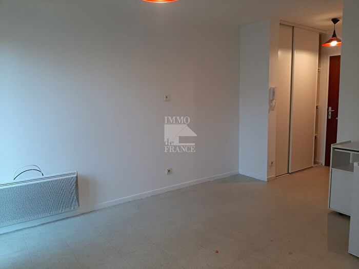 Appartement 1 pièce à Angers, Roseraie, à louer