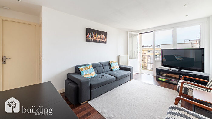 Appartement à vendre - Courbevoie, Bécon - 2 pièces - 1 chambre