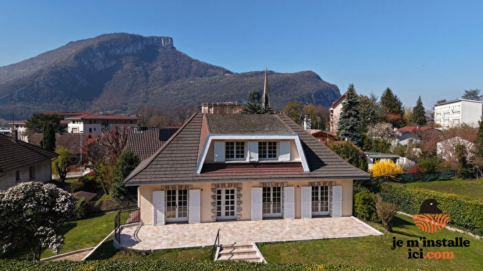 Maison à vendre - Voreppe - 7 pièces - 5 chambres