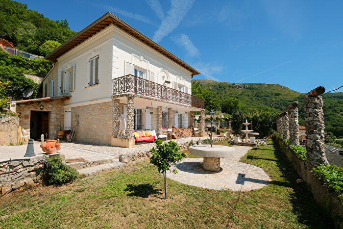 Tourrettes-sur-Loup - Maison 10 pièces à vendre