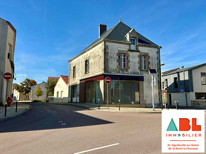 Maison à vendre - Saint-Denis-la-Chevasse - 8 pièces - 4 chambres