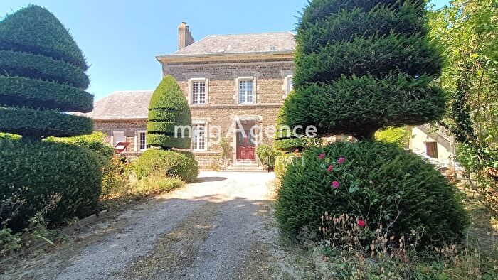 Saint-Cyr-en-Pail - Maison 6 pièces à vendre