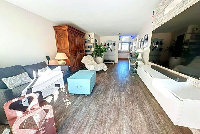 Appartement à vendre - Cagnes-sur-Mer, Le Cros de Cagnes, Les Vespins - 3 pièces - 2 chambres