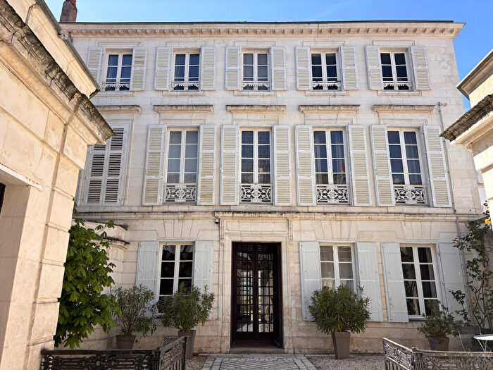La Rochelle, Centre-ville, Vieux-port, Marché : Maison 12 pièces à vendre