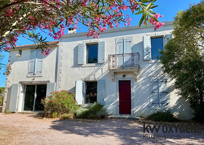 Maison à vendre - Carcassonne - 8 pièces - 6 chambres