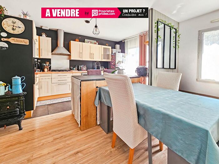 Maison à vendre - Sainte-Gemmes-sur-Loire - 6 pièces - 4 chambres