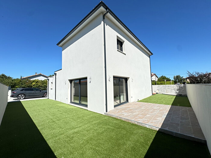 Maison à vendre - Villeneuve-Tolosane - 5 pièces - 4 chambres