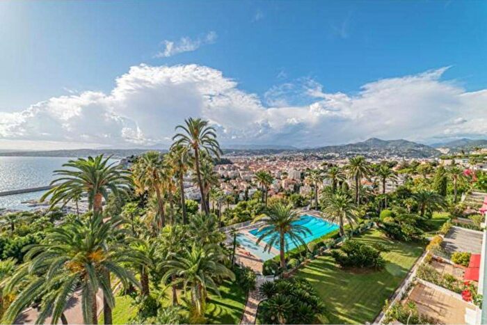 Appartement à louer - Mont Boron, Nice - 2 pièces - 1 chambre