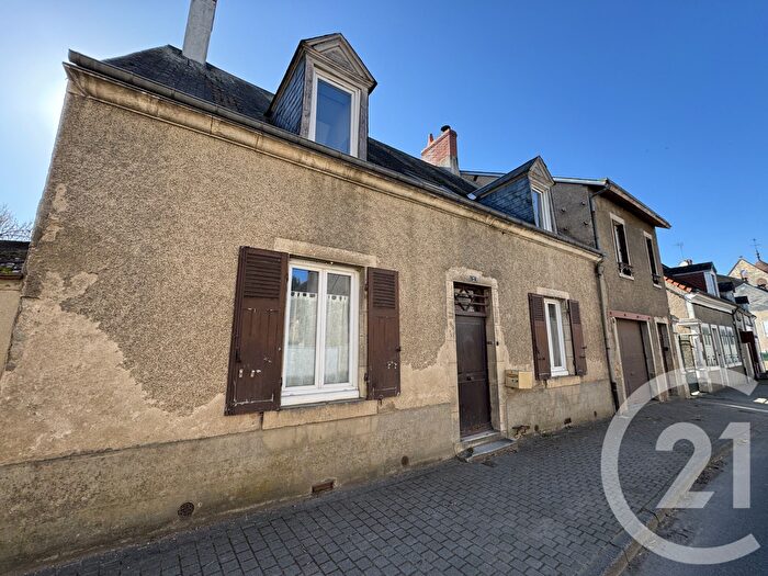 Maison à vendre - Neuvy-Saint-Sépulchre - 7 pièces - 6 chambres