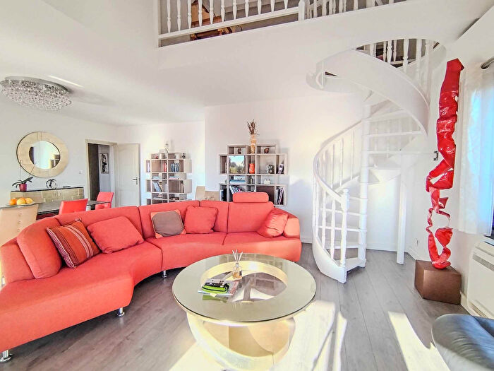 Appartement à vendre - Carqueiranne - 5 pièces - 4 chambres