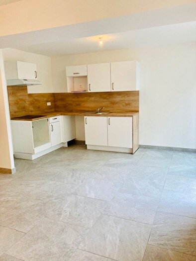 Appartement à louer - Boujan-sur-Libron - 4 pièces - 3 chambres