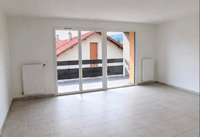 Appartement 3 pièces à Échirolles, Centre-ville, à louer
