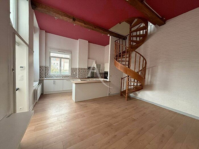 Appartement à louer - Centre Ville, Saint-Omer - 5 pièces - 3 chambres