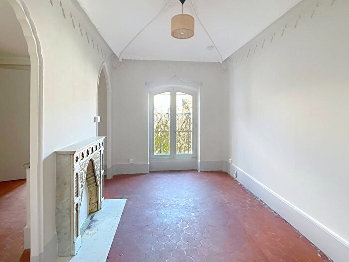 Appartement à louer - Zone Pietonne, Avignon - 2 pièces - 1 chambre