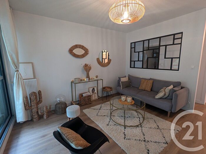 Appartement à louer - Mérignac, Centre-ville - 3 pièces - 2 chambres