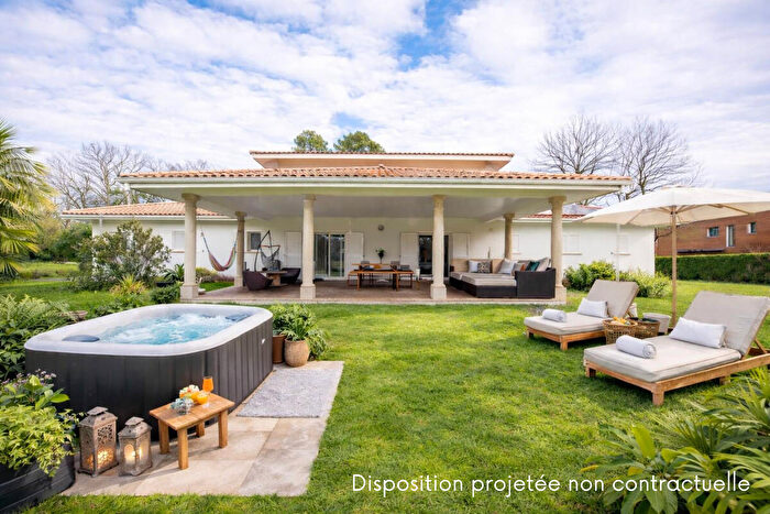 Maison à vendre - Le Taillan-Médoc - 6 pièces - 3 chambres