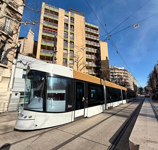 Appartement à vendre - Marseille e , Castellane - 2 pièces - 1 chambre