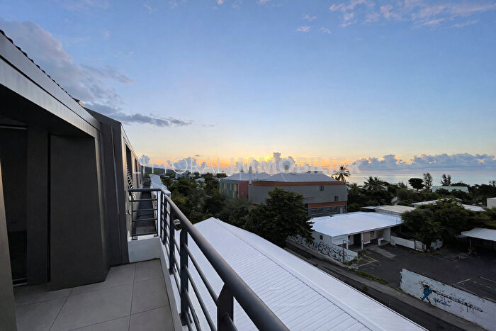 Appartement à vendre - Saint-Paul, Centre-ville, Etang - 3 pièces - 2 chambres