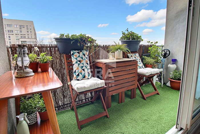 Appartement à vendre - Villeneuve-la-Garenne, Nord - 4 pièces - 3 chambres