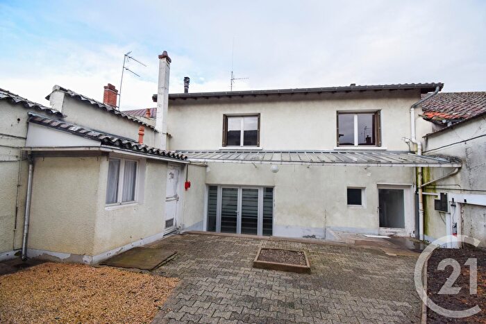 Maison à vendre - Cercié - 8 pièces - 6 chambres