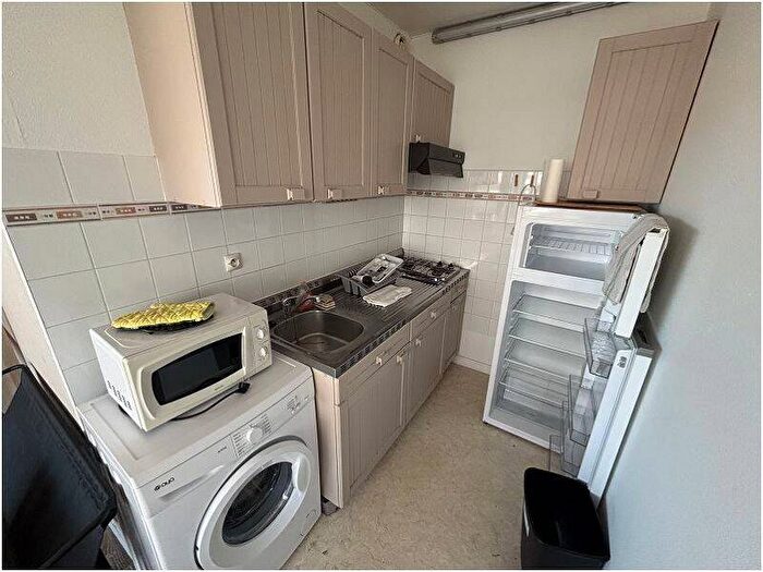 Appartement 1 pièce à Centre Ville-Louis Blanc, Alès, à louer