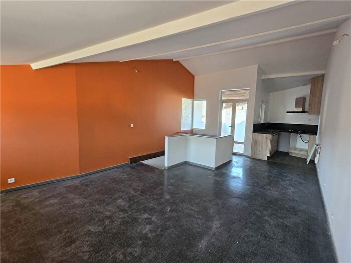 Appartement à louer - Valréas - 3 pièces - 2 chambres