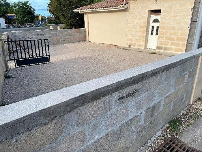 Maison à louer - Saint-Denis-de-Pile - 3 pièces - 2 chambres