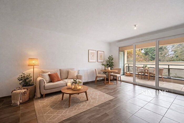 Appartement à louer - Montbernier, Bourgoin-Jallieu - 3 pièces - 2 chambres