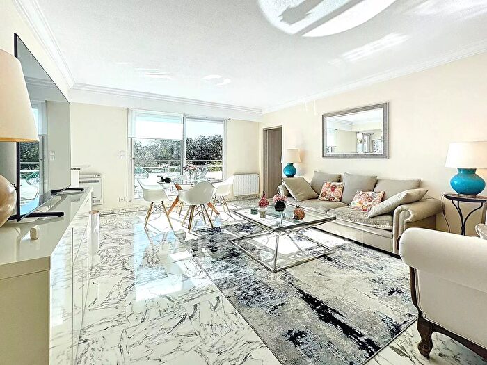 Appartement à vendre - Le Cannet, Haut Cannet - 4 pièces - 3 chambres