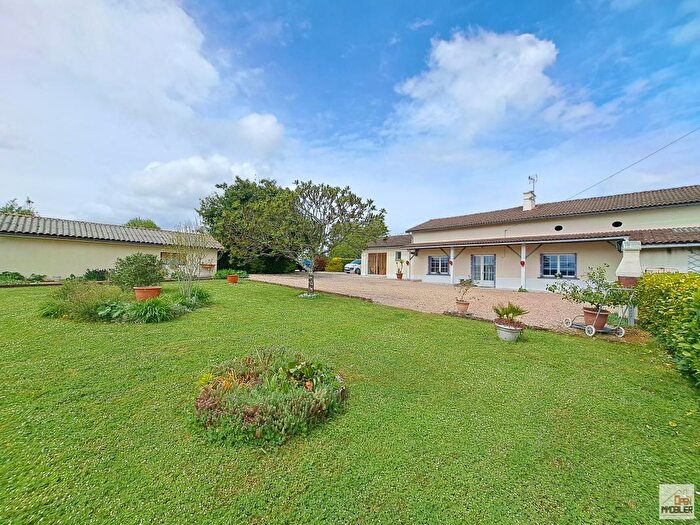 Maison à vendre - Neuvicq - 6 pièces - 3 chambres