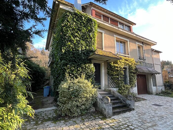 Poigny-la-Forêt : Maison 7 pièces à vendre