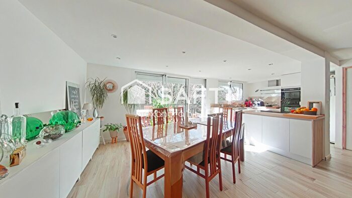 Maison à vendre - Trouillas - 5 pièces - 4 chambres