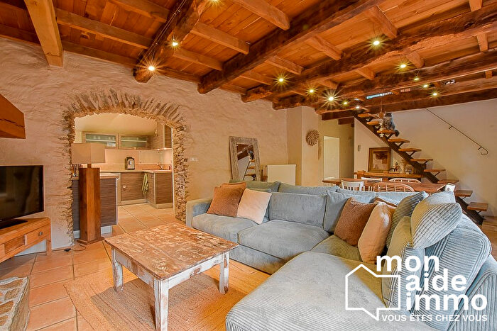 Maison à vendre - La Salvetat-Peyralès - 5 pièces - 3 chambres