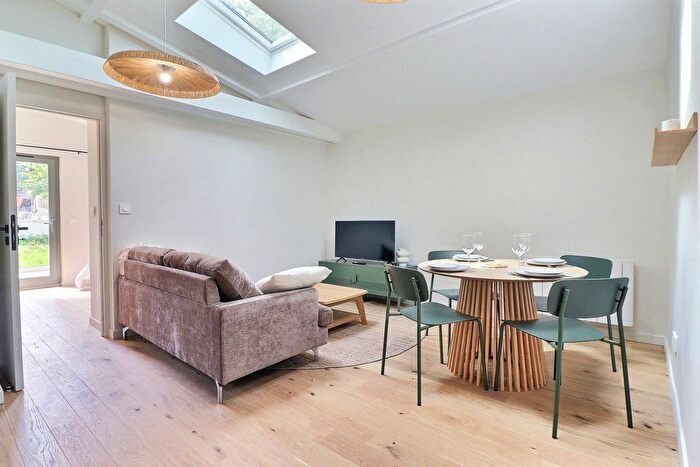 Le-Perollier, Écully - Appartement 3 pièces à louer