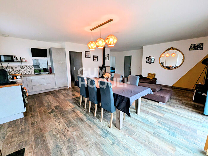 Maison à vendre - Azé - 4 pièces - 3 chambres