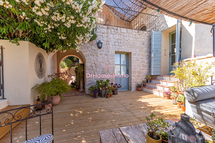 Maison 10 pièces à Ventabren, à vendre