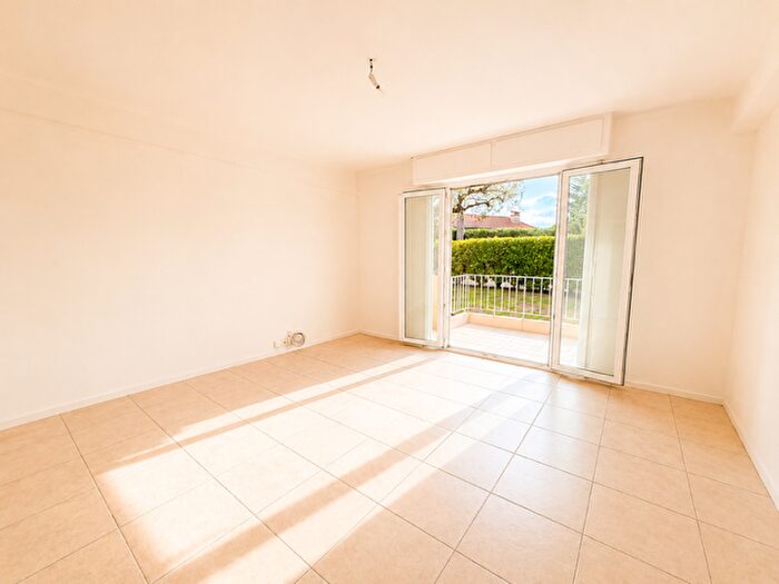 Appartement à louer - Nice, Cimiez - 3 pièces - 2 chambres
