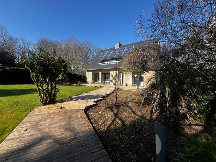 Maison à vendre - Pontivy - 10 pièces - 4 chambres