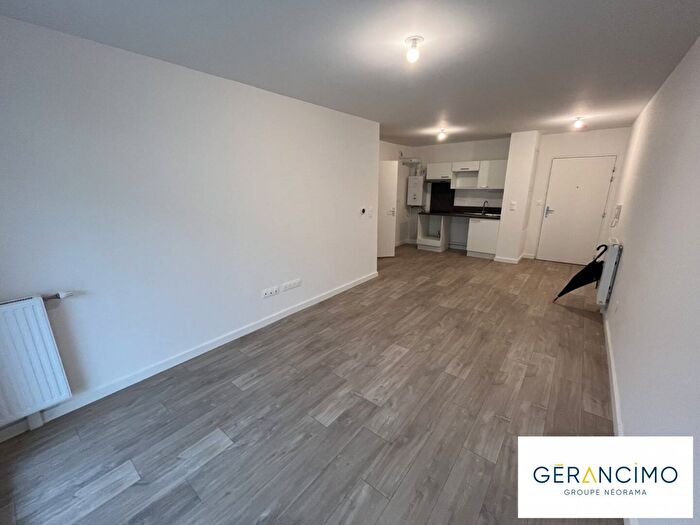 Appartement 2 pièces à louer à Valle du Cailly-Centre Ville Ouest, Notre-Dame-de-Bondeville