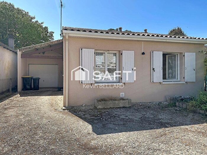 La Rochefoucauld - Maison 5 pièces à vendre
