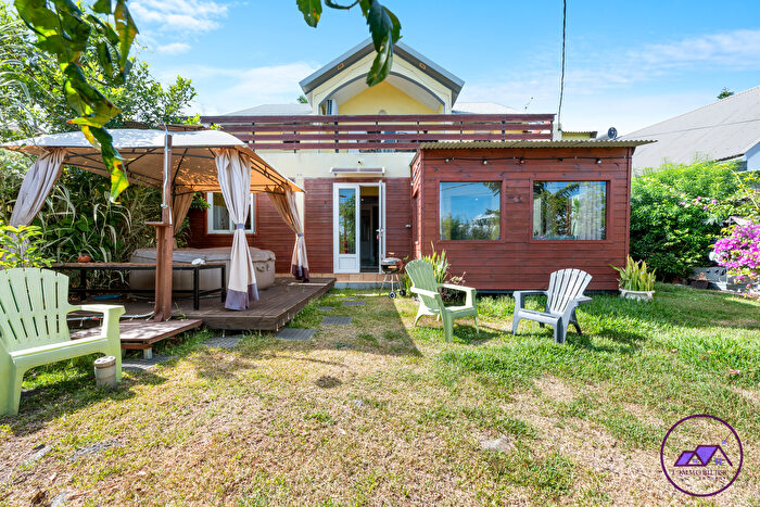 Maison à vendre - Saint-Denis, La Montagne ème - 9 pièces - 6 chambres