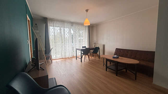Évry, Champtier du Coq : Appartement 3 pièces à louer