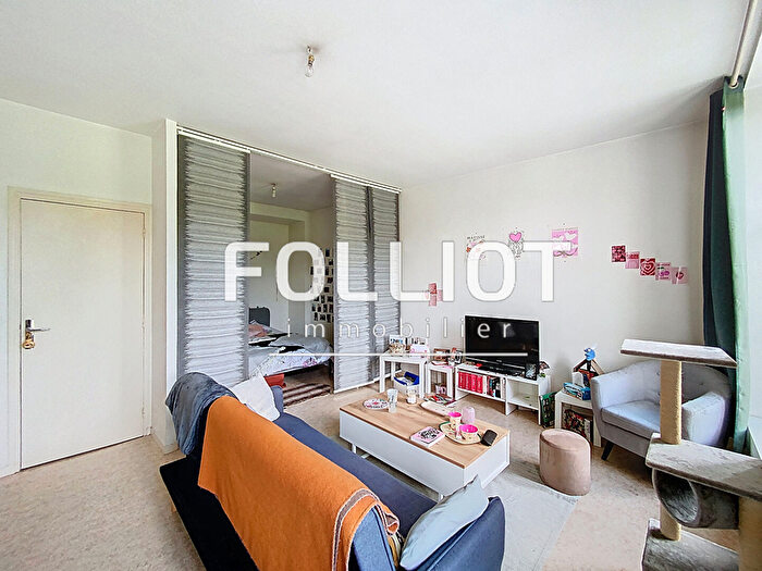 Appartement à louer - Caen, Saint-Jean Etudes, Saint-Gilles - 1 pièce