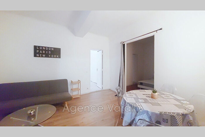Antibes, Coeur de ville : Appartement 3 pièces à louer